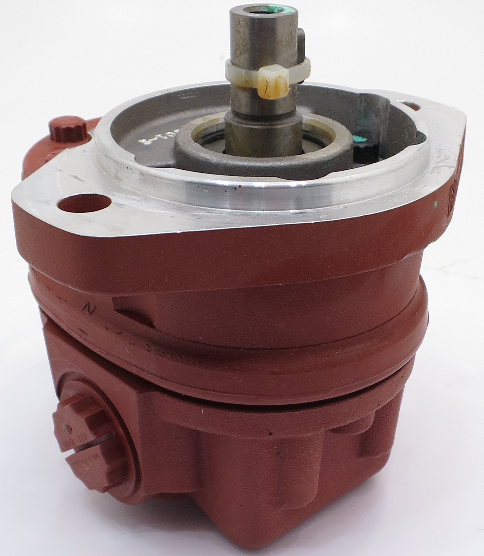 EATON HYDRAULIC MOTOR No. 26705-DAB - White House Products, Ltd