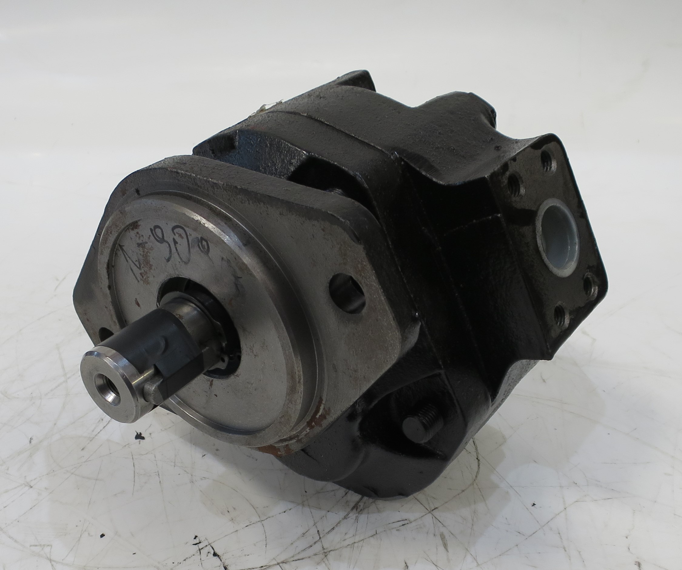 5H1/40029JCB - JCB 520 PUMP P2AP1907R2B2A - White House Products, Ltd