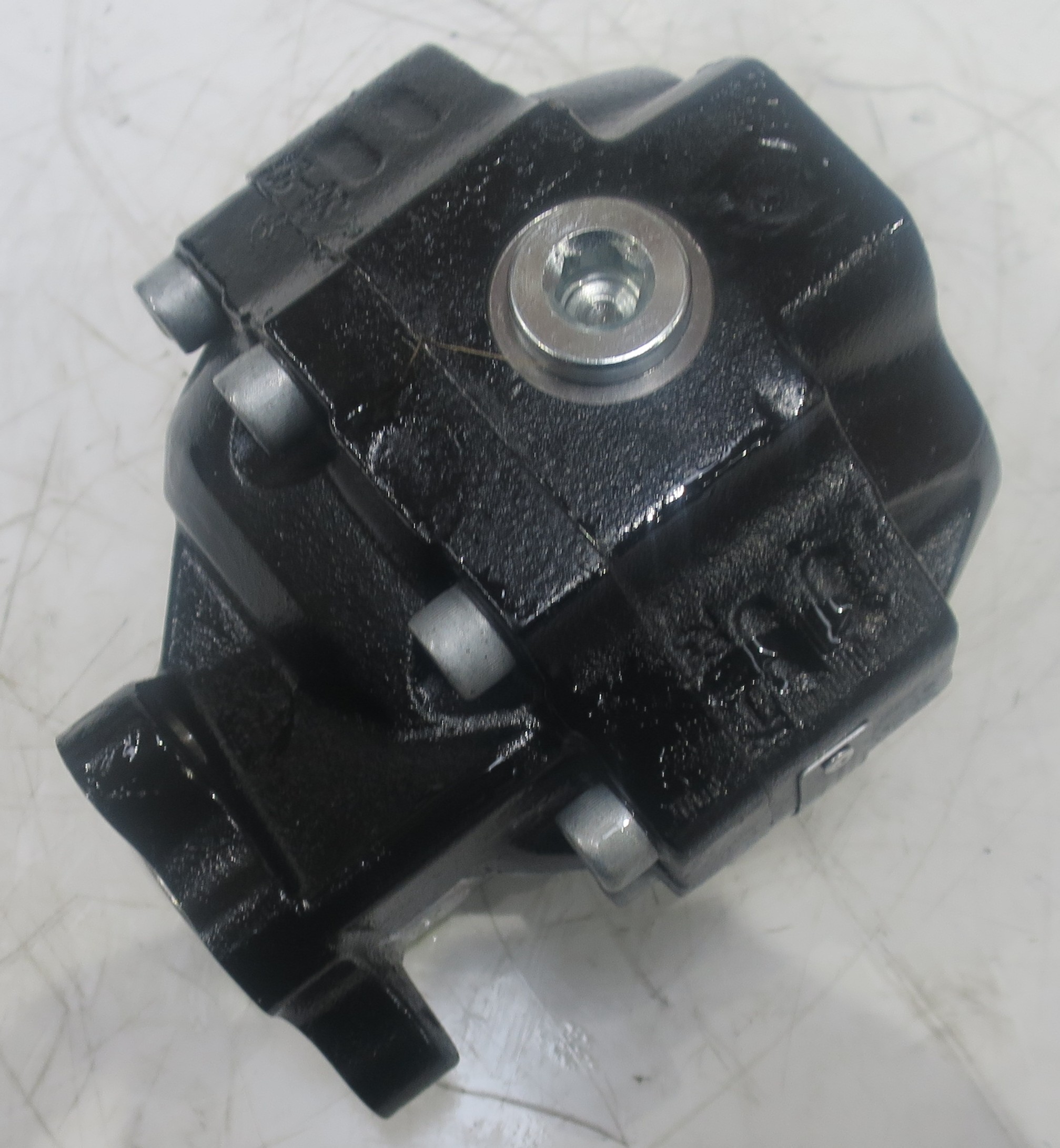 5H1/50008PTO - A22L 3 BOLT PTO HYDRAULIC PUMP - White House Products, Ltd