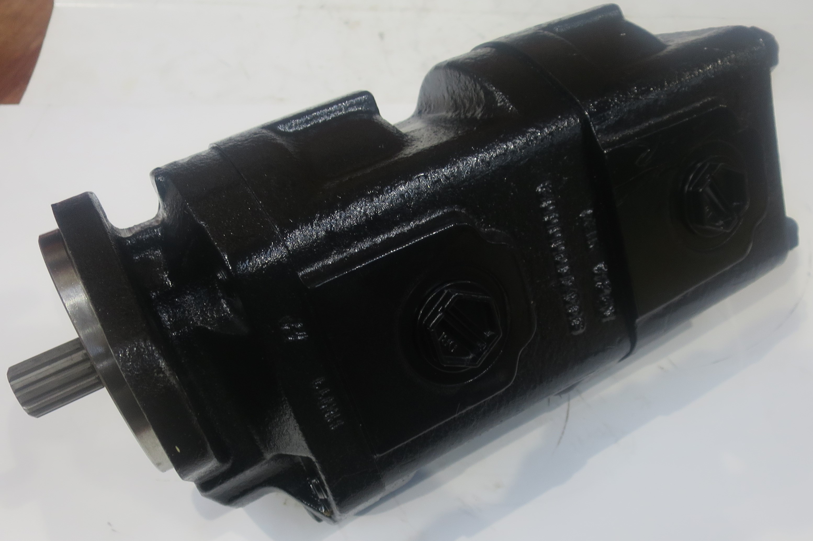 5H2/40199TER - Hydreco Tandem pump no. 192337 , - White House Products, Ltd