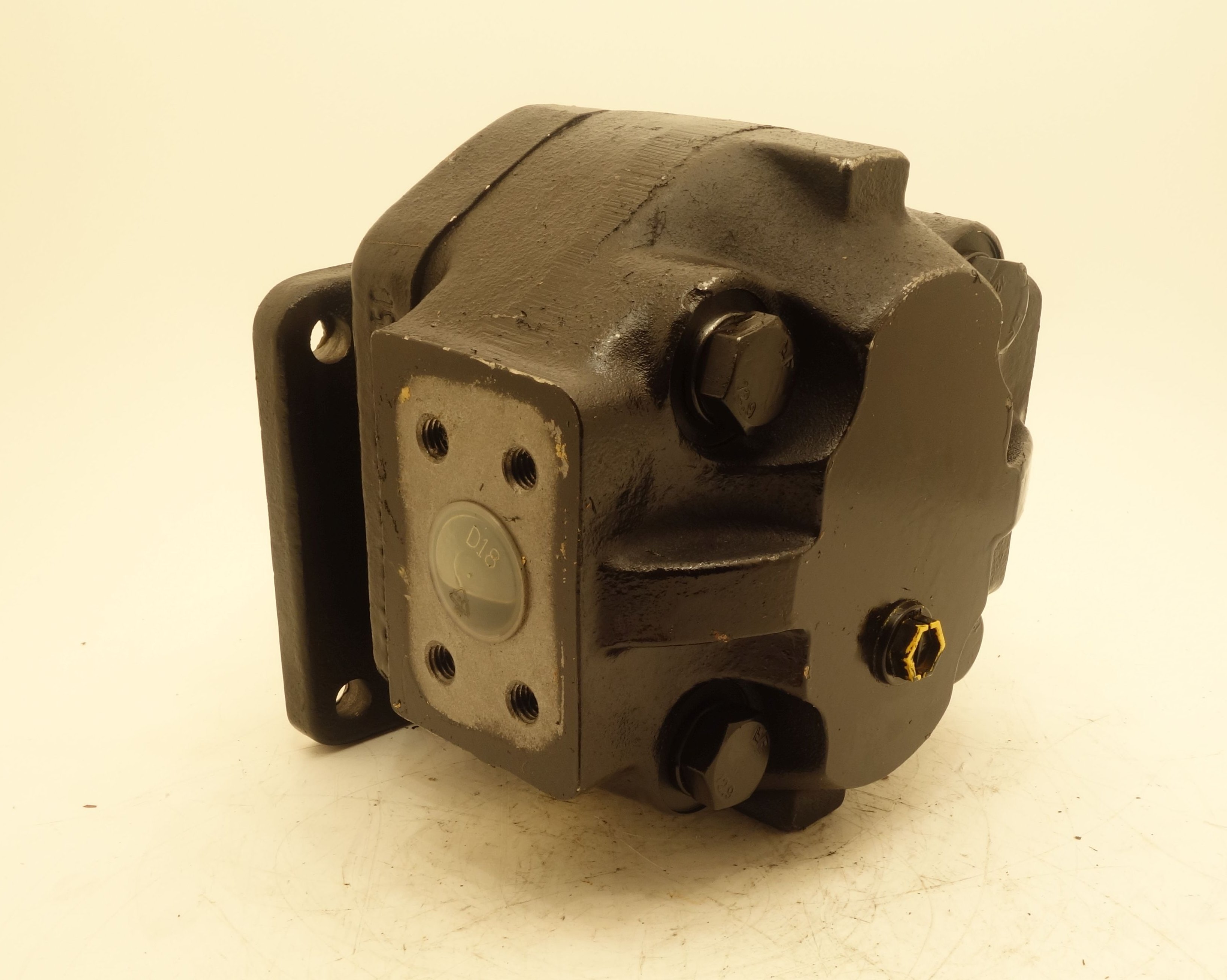 5HM/41015JCB - JCB 800 SLEW PUMP MA2213C5B1D - White House Products, Ltd