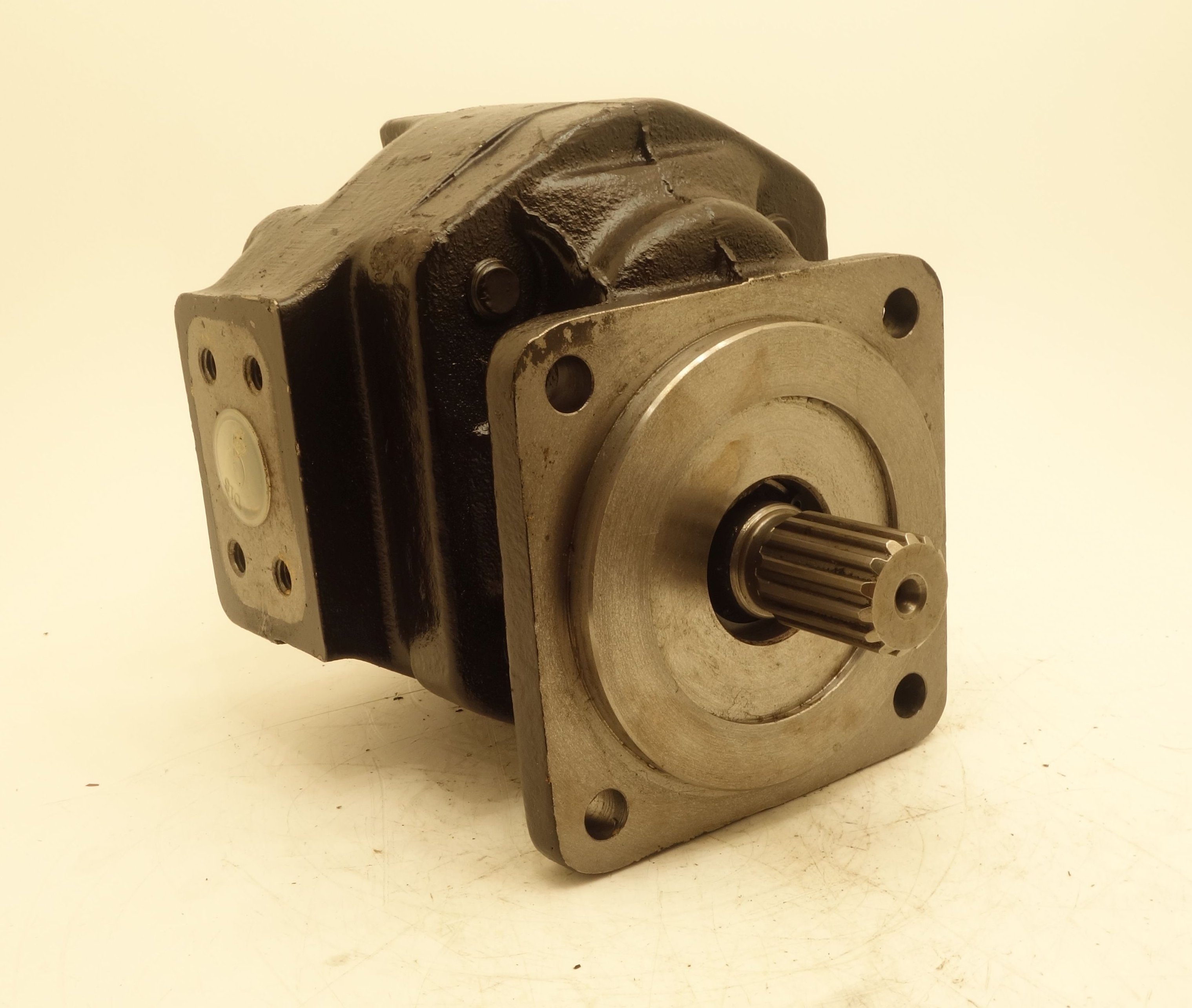 5HM/41015JCB - JCB 800 SLEW PUMP MA2213C5B1D - White House Products, Ltd