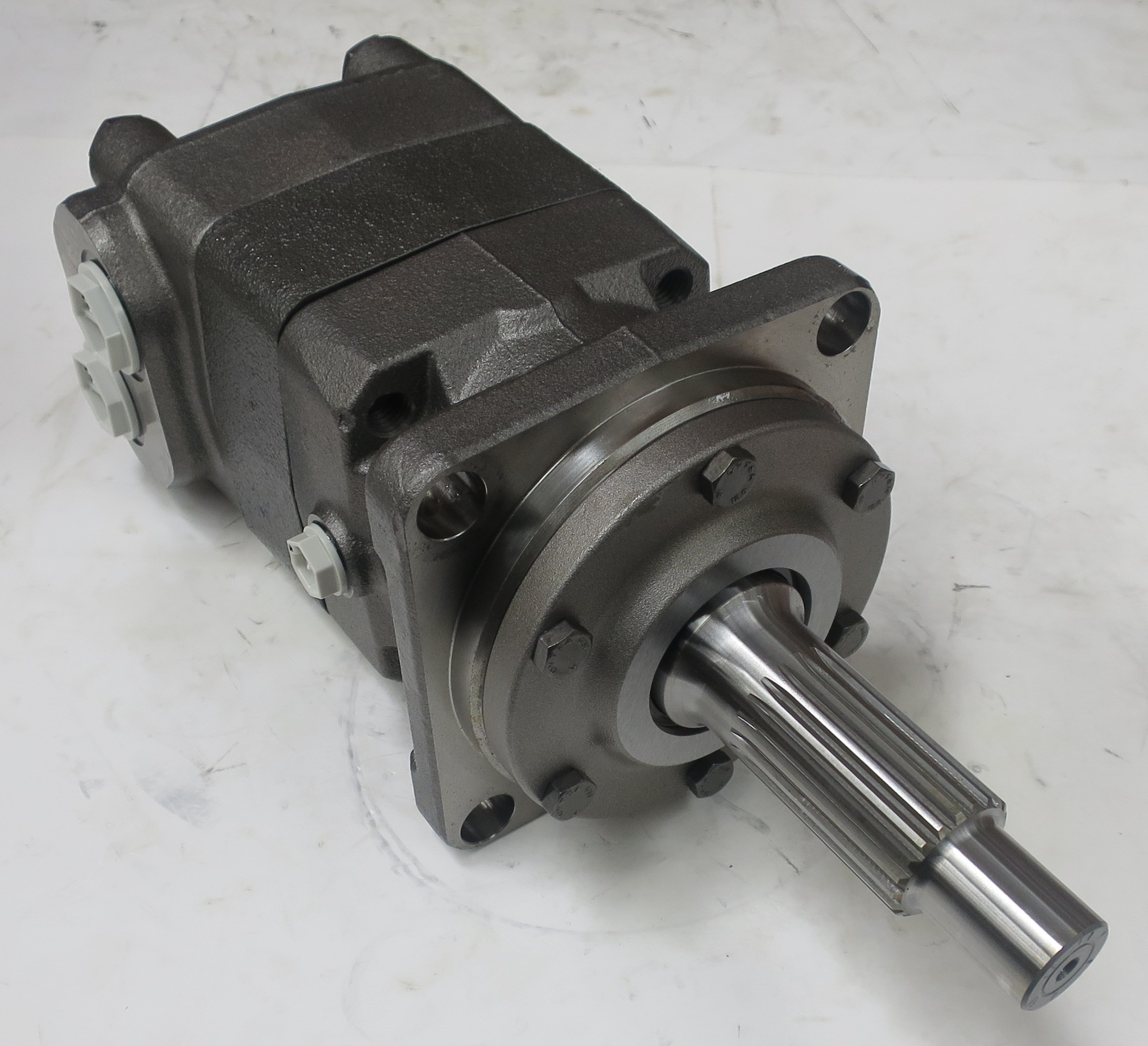 6DM/39990CAS - OMT 400 DANFOSS MOTOR 21 SPLINE - White House Products, Ltd