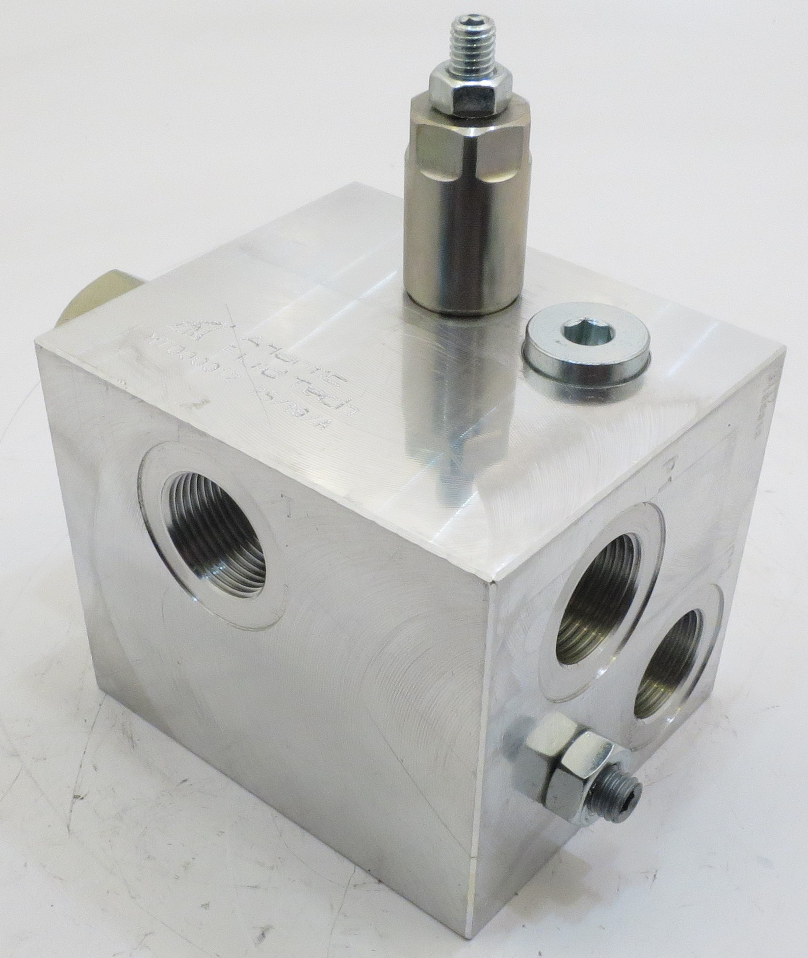 V2751 - 3/4 BSP TWIN PUMP UNLOADER VALVE - White House Products, Ltd